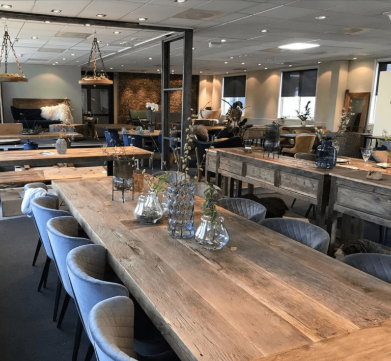 SHOWROOM - Hel Ved Panel